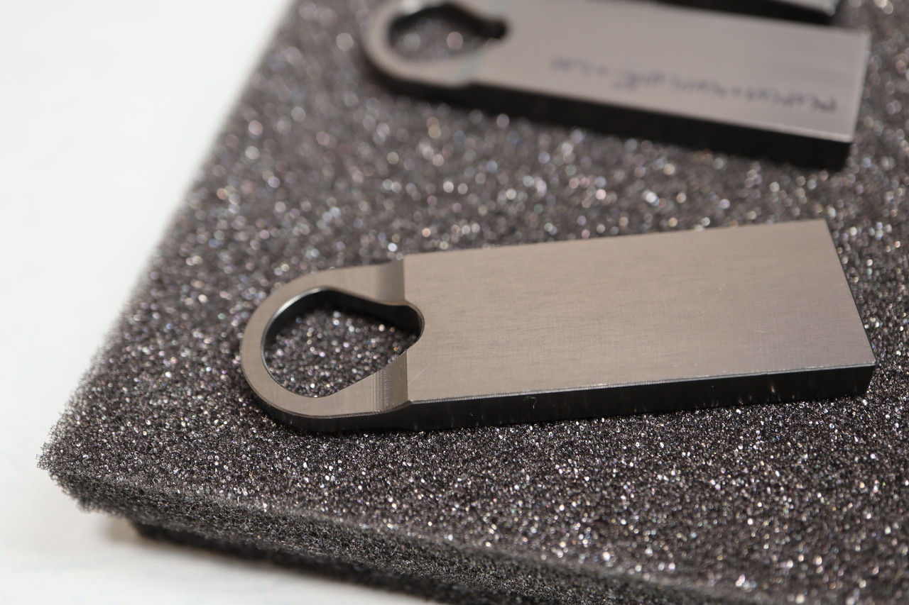 DEATH STRANDING Qpid (ネックレス) 製品紹介 | Re:Restoration